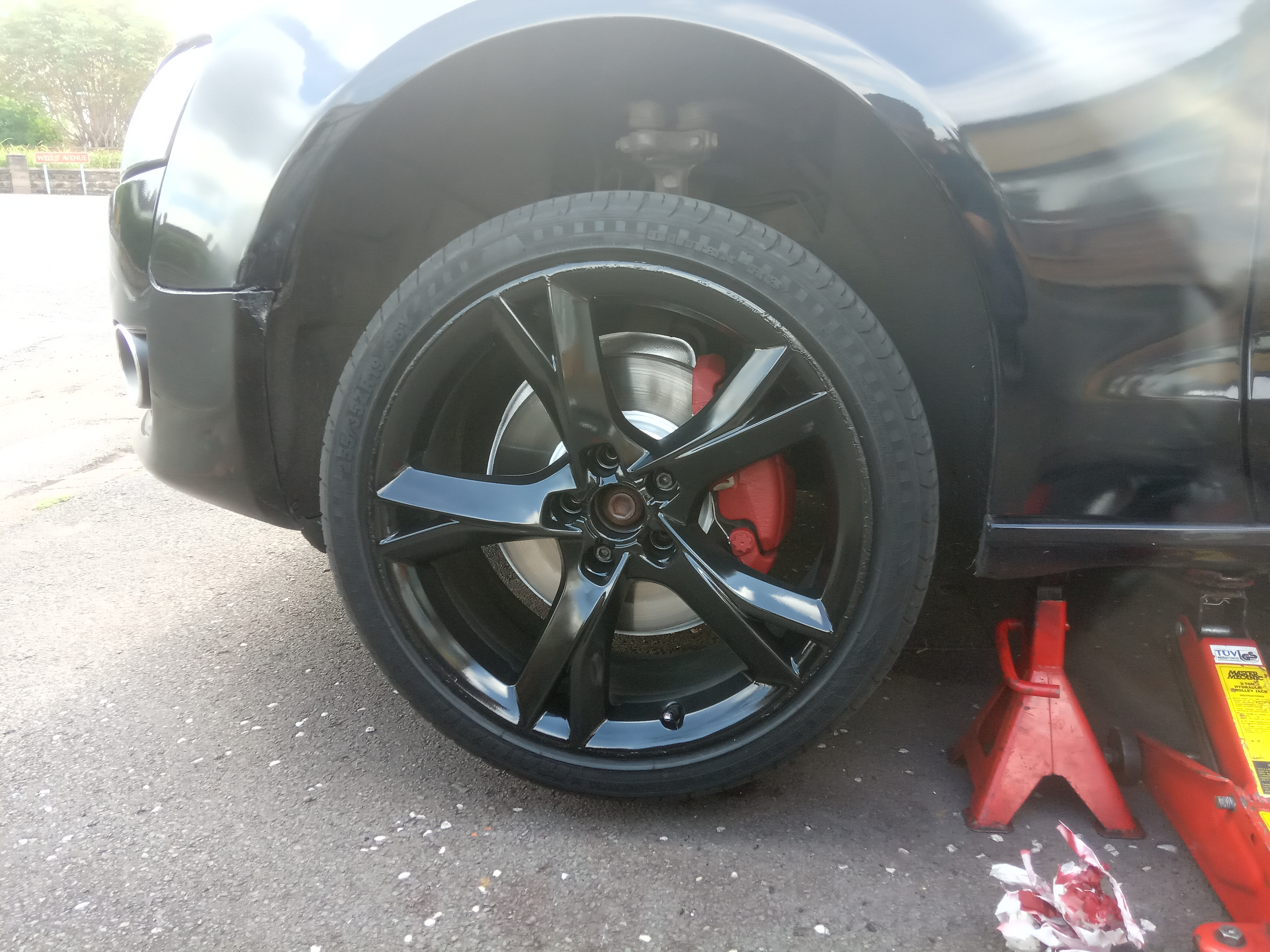 How To Fix Scratched Rims – A Beginner Guide – Automotive Roar