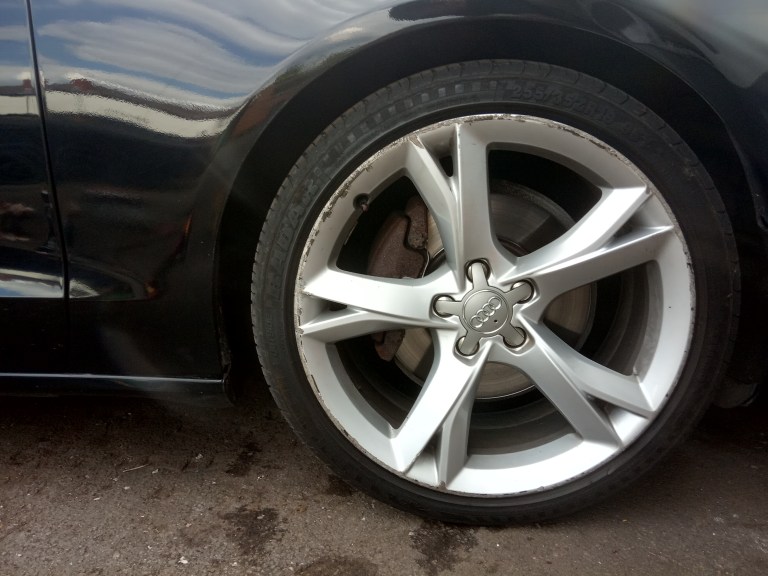 How To Fix Scratched Rims – A Beginner Guide – Automotive Roar