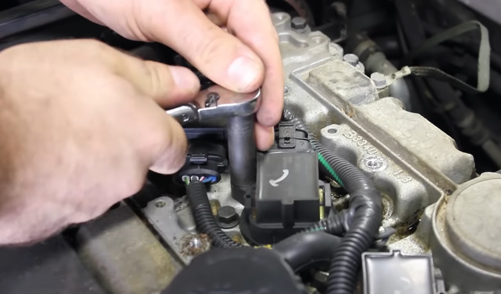 Volvo S60/V70 2001-2007 Spark Plug/Ignition Coil Replacement ...