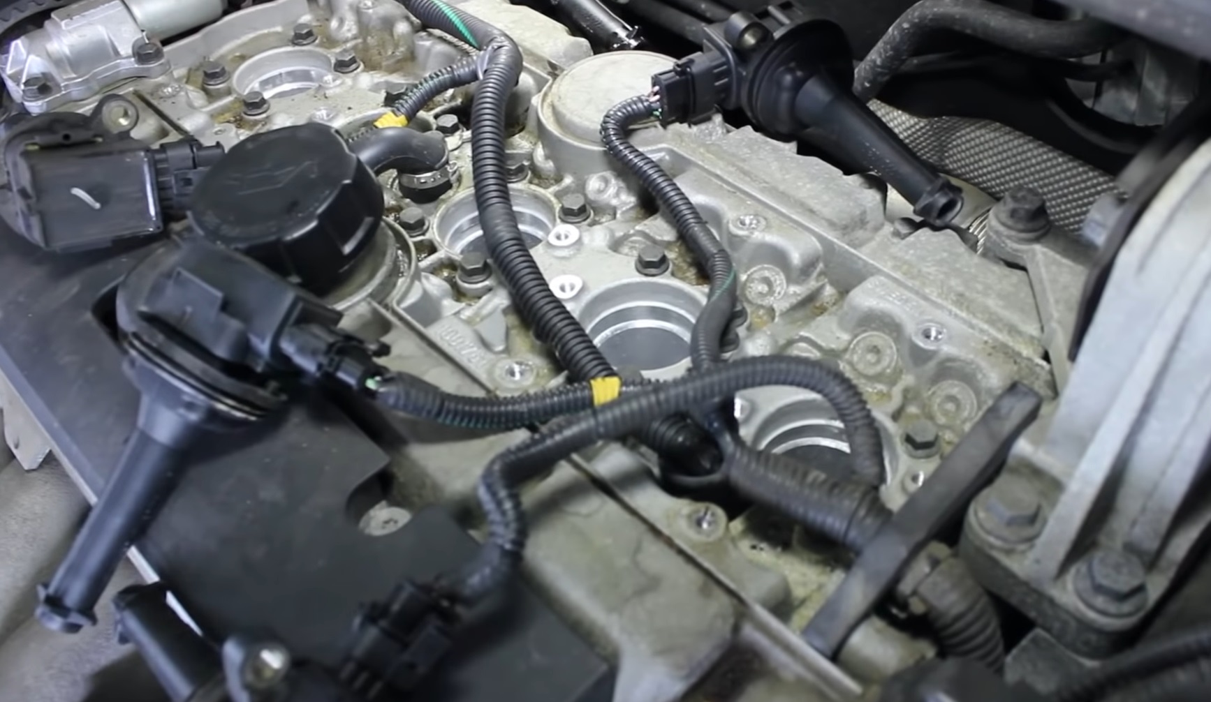 Volvo S60/V70 2001-2007 Spark Plug/Ignition Coil Replacement ...