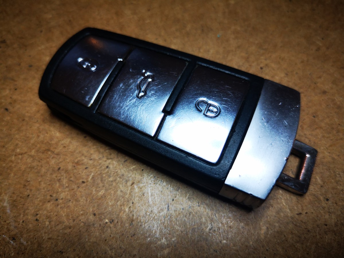 Volkswagen Passat CC Key Fob Battery Replacement – Automotive Roar
