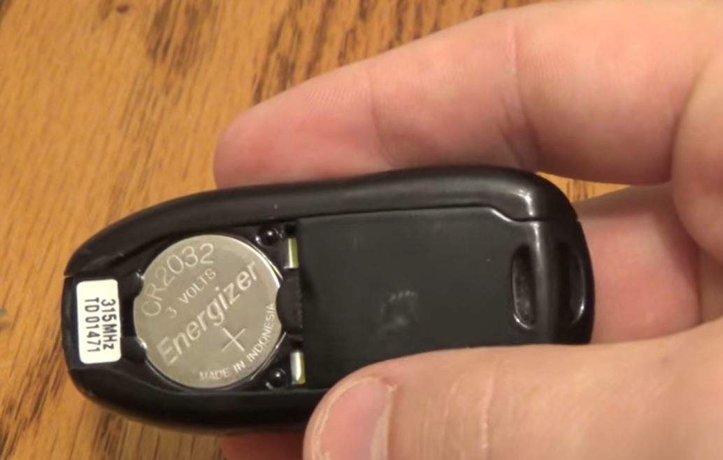 EASY: Tesla Model S Key Fob Battery Change – Automotive Roar