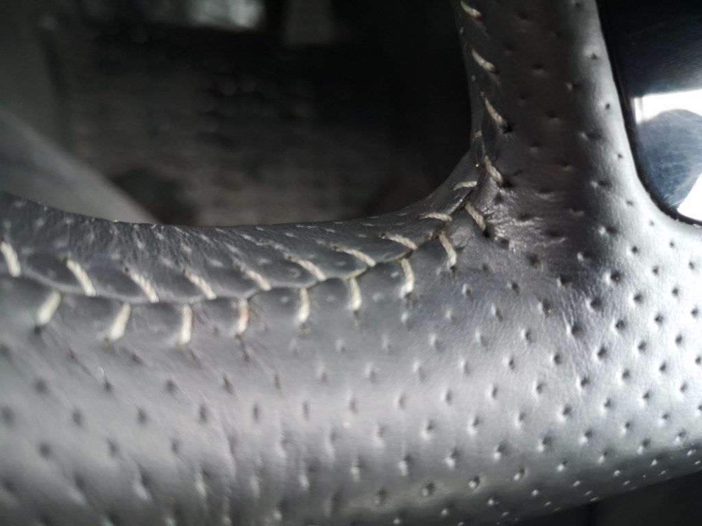 How To Change The Colour of Steering Wheel Stitching – Automotive Roar