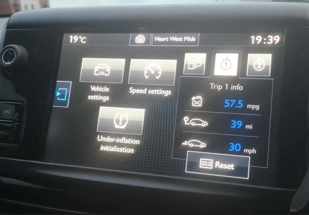 Peugeot 208 Tyre Pressure Reset – Automotive Roar