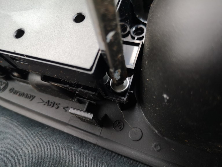 VW Golf MK4 Drivers Window Switch Replacement – Automotive Roar